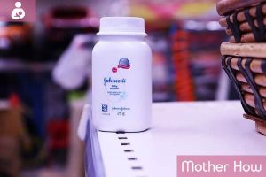 Baby Powder: The Main Benefits and Tips on Using the Product - MotherHow